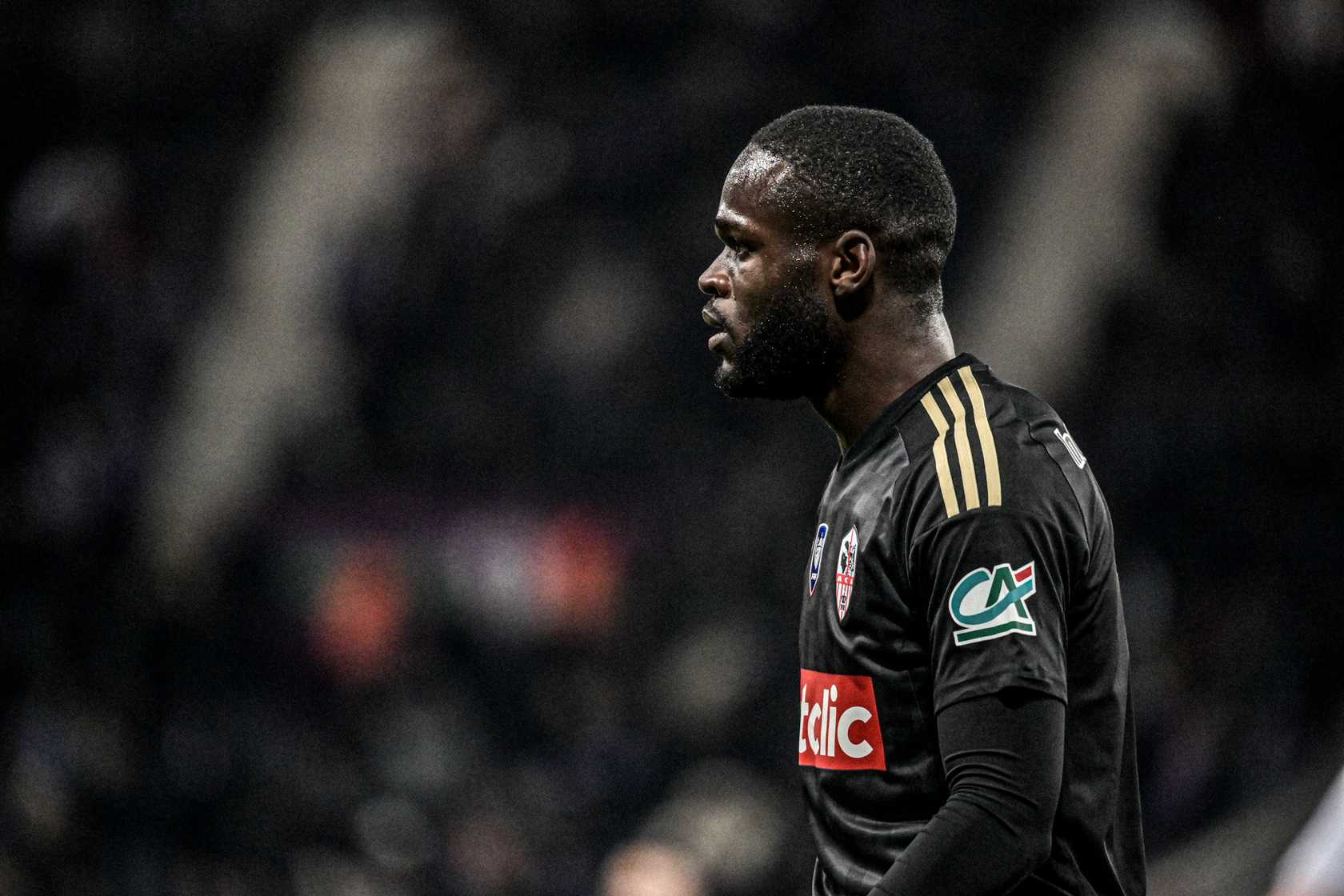 Mercato : l'attaquant Bevic Moussiti-Oko quitte l'AC Ajaccio